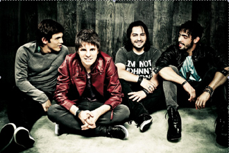 Campinas.com.br - Banda Caps Lock faz pocket show e sessão de ...