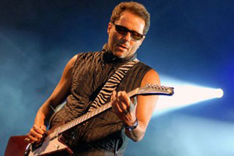 Campinas.com.br - Tony Bellotto participa de bate-papo com o público em ...