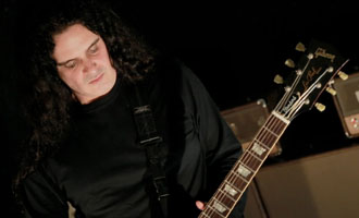 Campinas.com.br - Guitarrista Ricky Furlani faz show gratuito na Casa ...