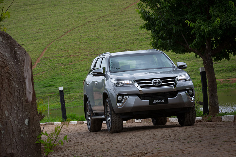 Campinas.com.br - Toyota aumenta produção da Hilux e SW4 na Argentina