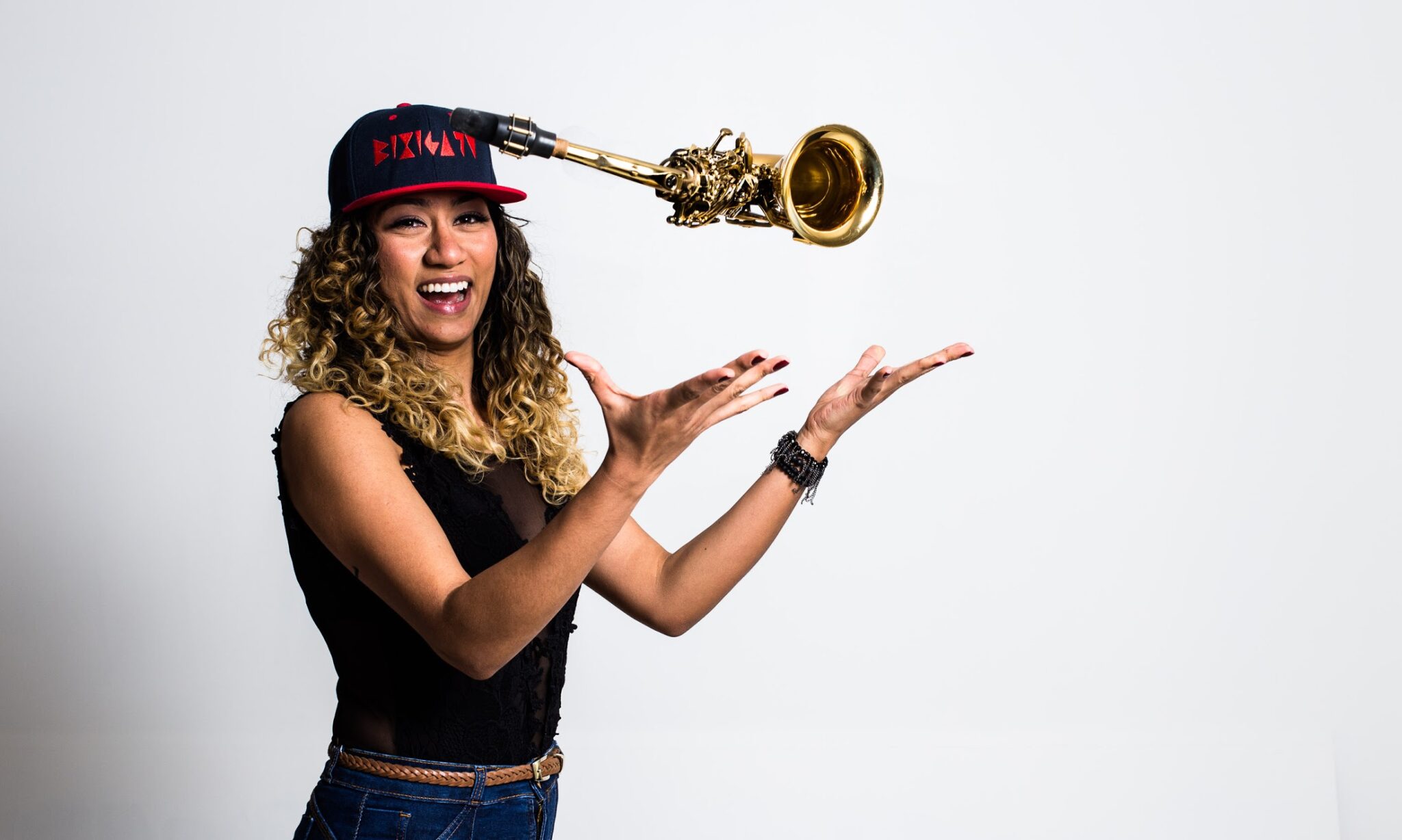 Campinas.com.br - Mayara Almeida Sexteto mistura música gospel, latina e tambores africanos em ...